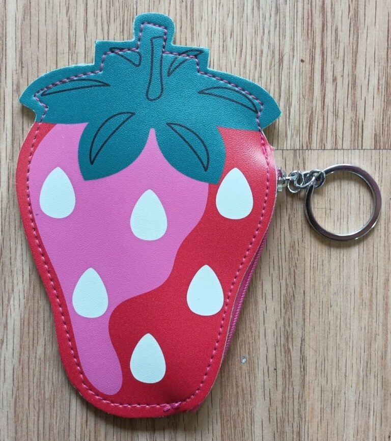 Monederos de diferentes diseños y colores